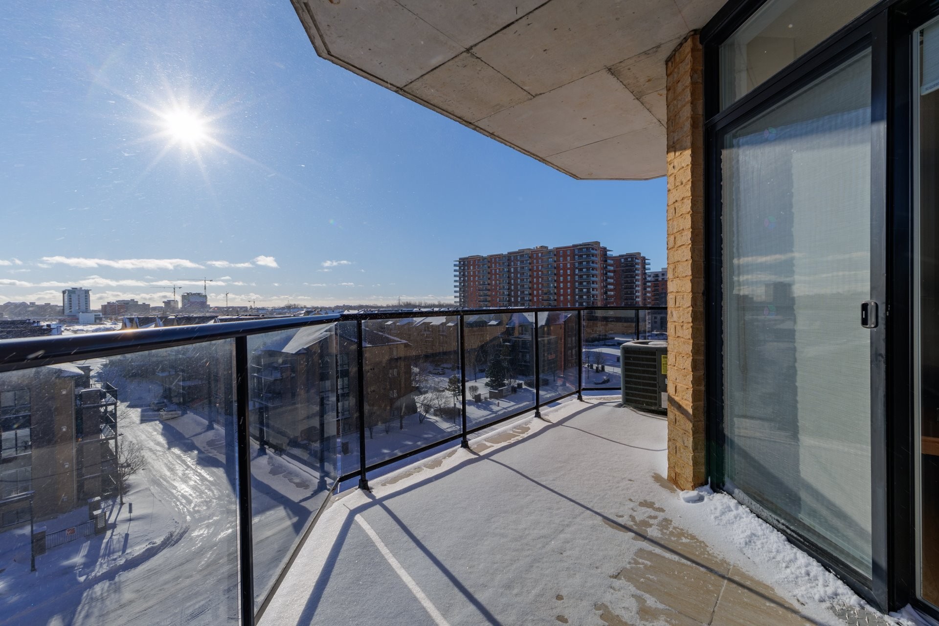 3855 Boul. de Chenonceau , 609, Laval (Chomedey), QC H7T0C8